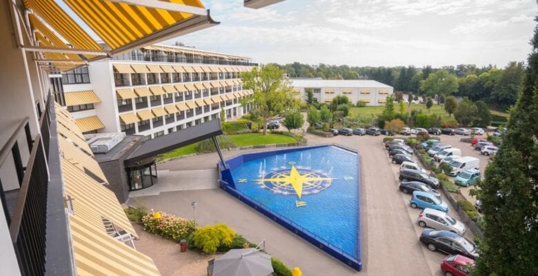 Toen in Almelo: beelden van de bouw van het Prinses Irene Ziekenhuis en ...