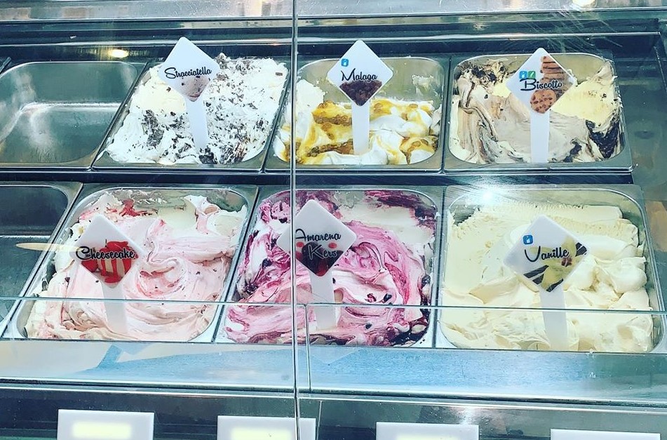 IJssalon Talamini is vernieuwd en zo ziet het er nu uit - indebuurt Almelo