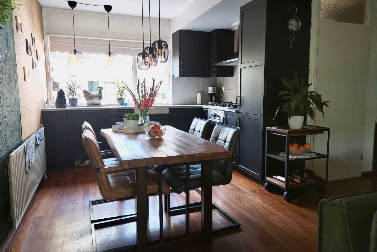 Binnenkijken bij Melanie: 'Ik woon voor de tweede keer in deze straat ...