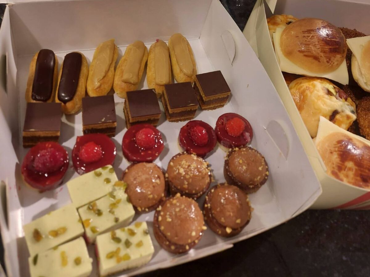 Tromgeroffel! Dit zijn de winnaars van de high tea voor 2 personen ...