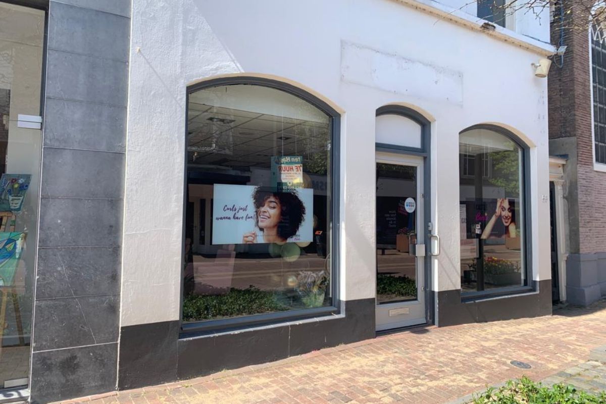 Castle of Curls - indebuurt Almelo