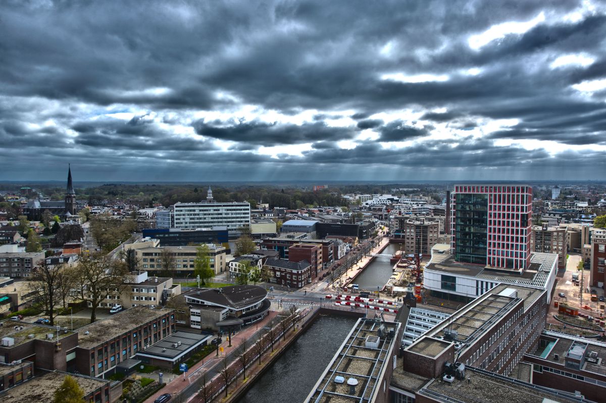 Raad jij deze gebouwen uit de skyline van Almelo? Test hoeveel jij er weet!