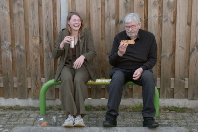 Kijktip: Emma Wortelboer terug naar Almelo met Maarten van Rossem