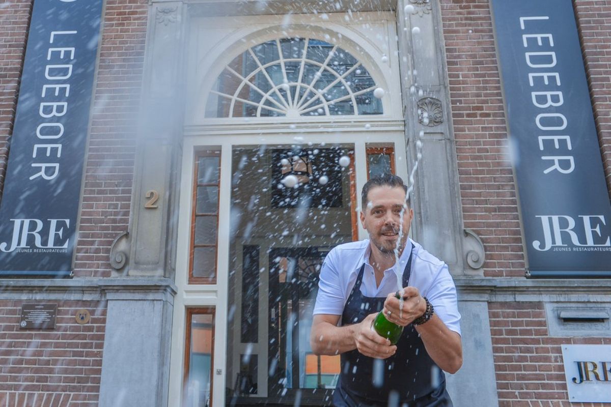 Ledeboer in Almelo scoort opnieuw in Lekker500: 'Liever nieuwe stoelen ...