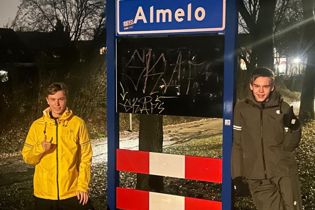 Merijn en Robin verloren hun opa aan ALS en halen door weer en wind 1. ...