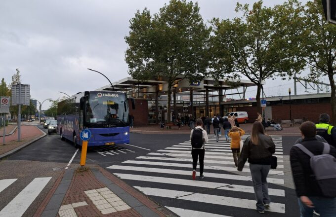 Liberty Tour Twente: de route van 250 oorlogsvoertuigen door Almelo