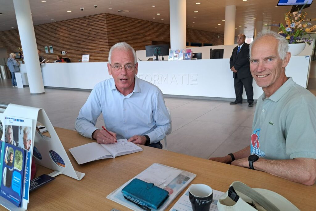 Frank loopt al 3 maanden door het land voor kankerzorg: 'Met Almelo ...