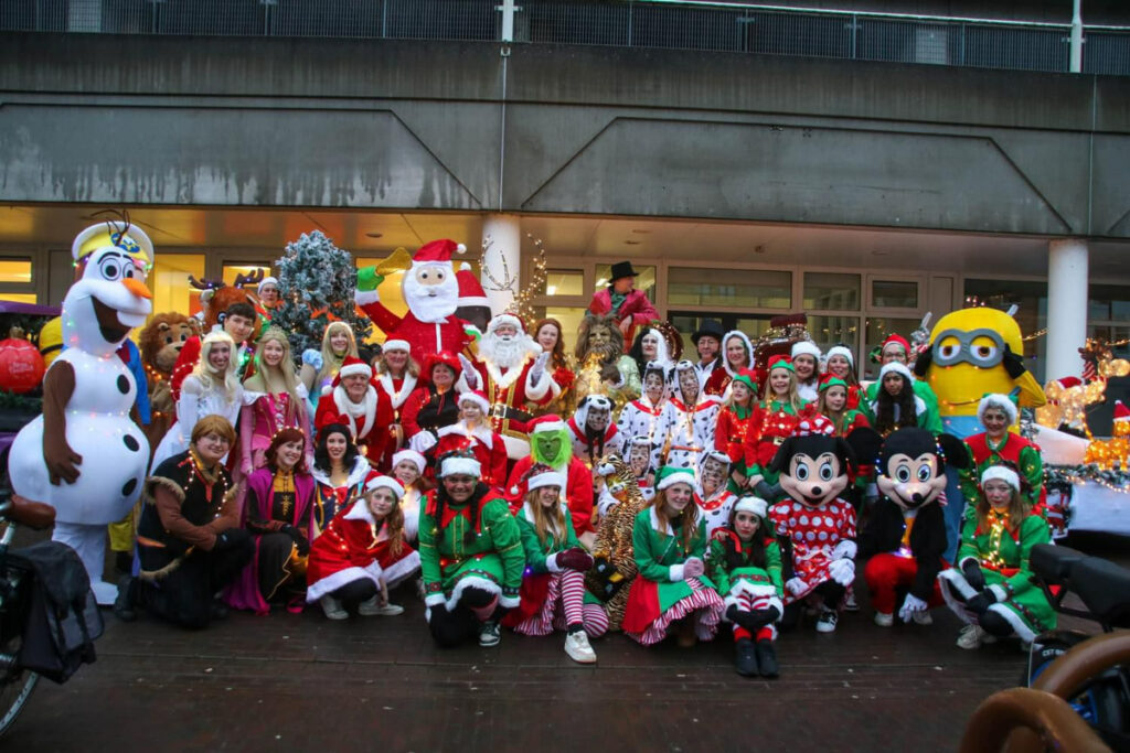 Voel jezelf kerstman, minion of Elsa: loop mee in de parade van Winters ...