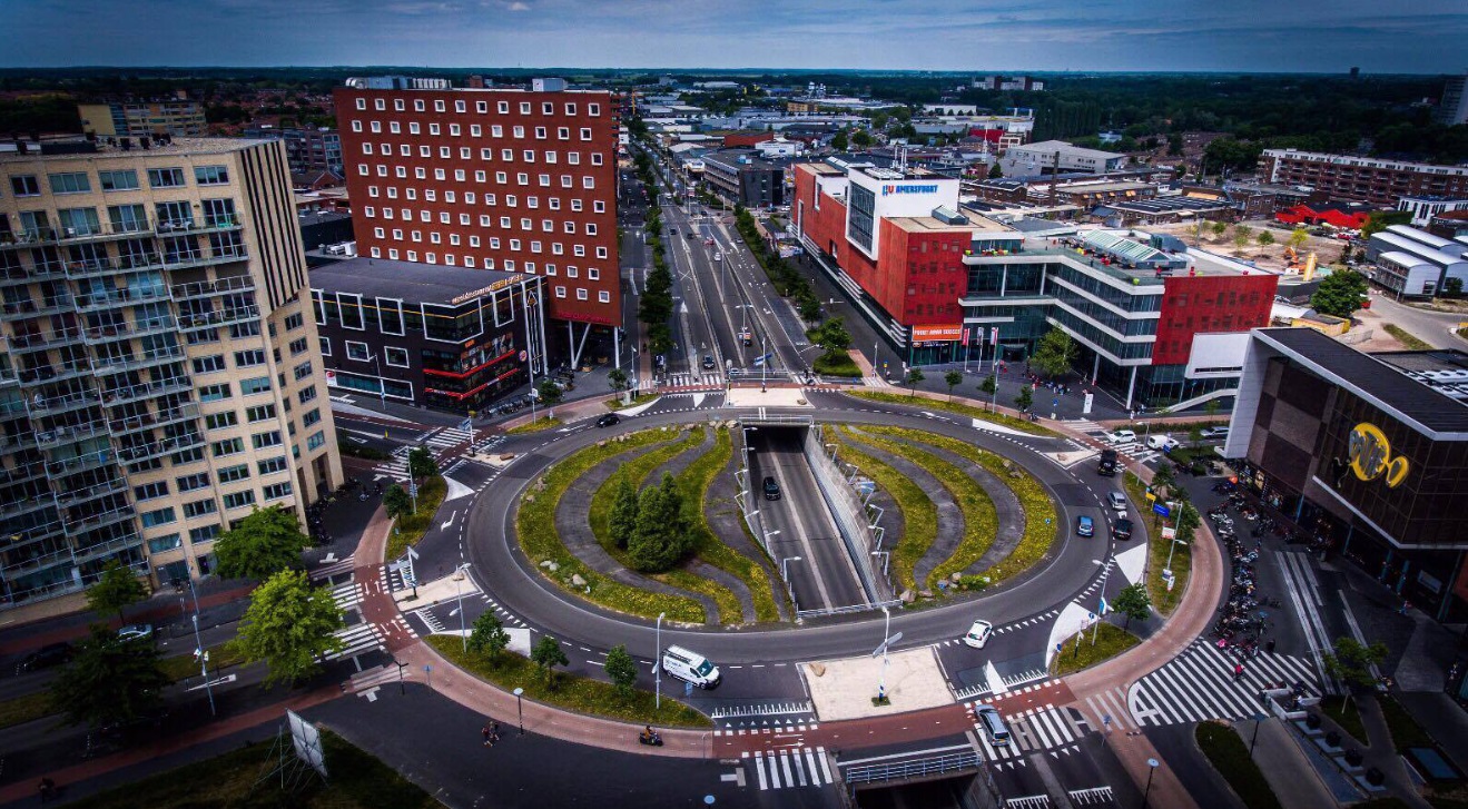 De gevaarlijkste rotonde van Amersfoort wordt omgebouwd tot kruispunt ...