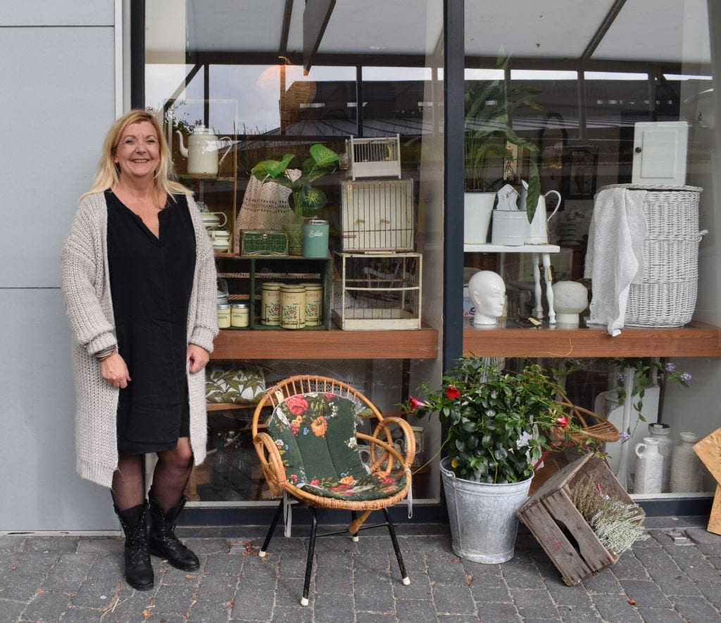 Karin verkoopt vintage: 'Ik krijg een adrenalinekick als ik mooie ...