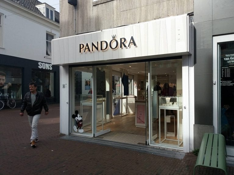 13 een ongeluksgetal? Deze zaken op nummer 13 doen het anders best ...