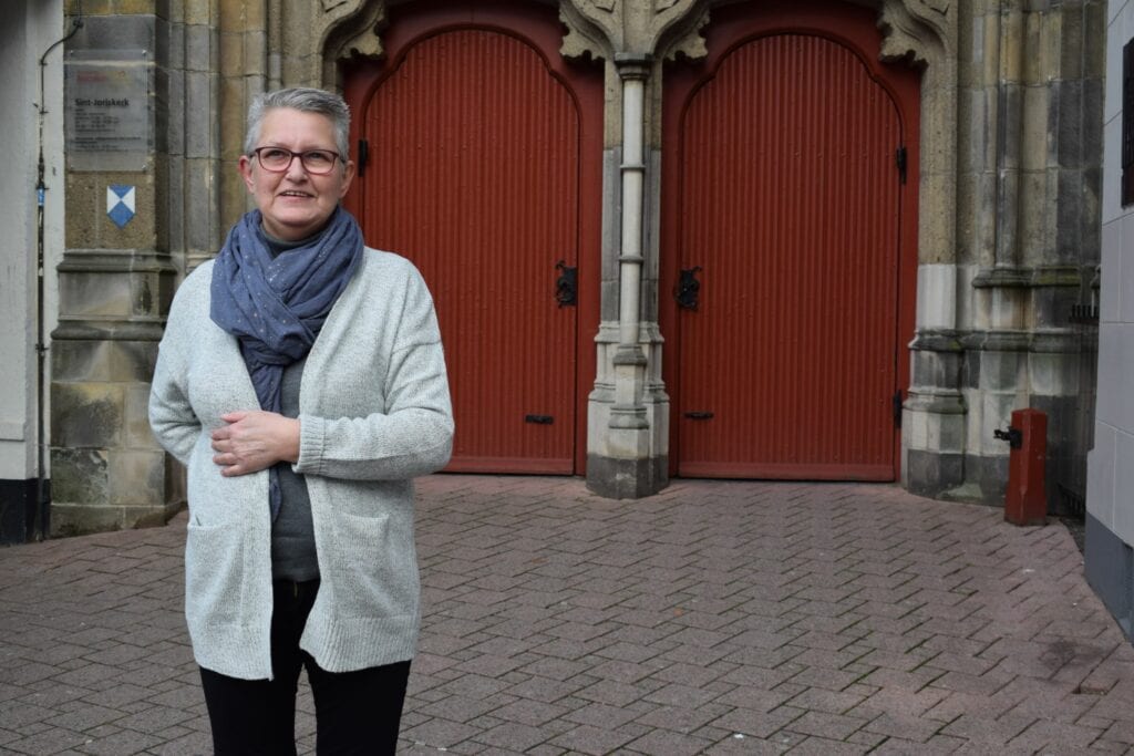 Marjan Mulder beheert de Facebookgroep 'Je bent Amersfoorter als ...