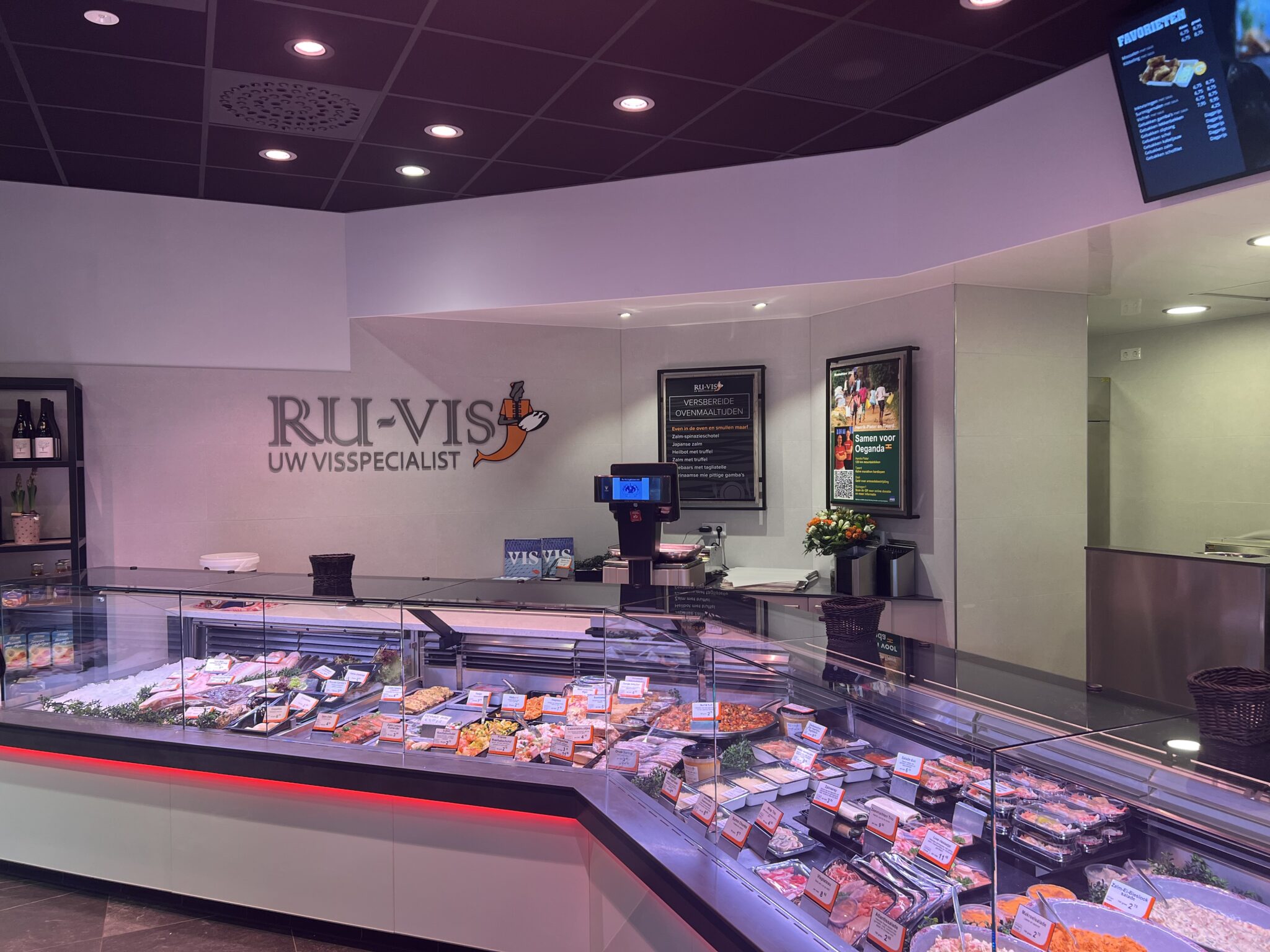 Van iPad tot JBL-speakers: deze vernieuwde viswinkel viert de opening ...