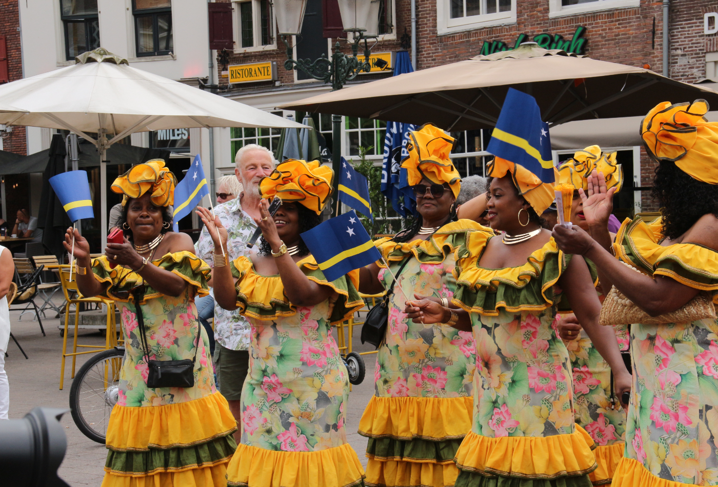 Foto's! Ben jij gespot tijdens Musica Mundo, de drakenbotenrace of de Keti Koti herdenking ...