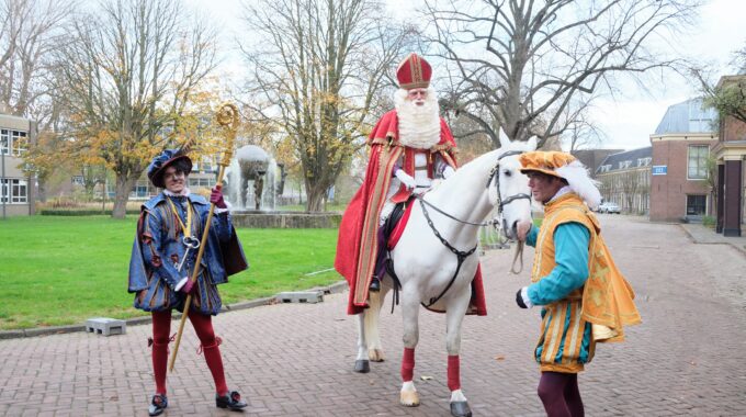 Vandaag Sinterklaasintocht Amsterdam 2023: dit moet je weten