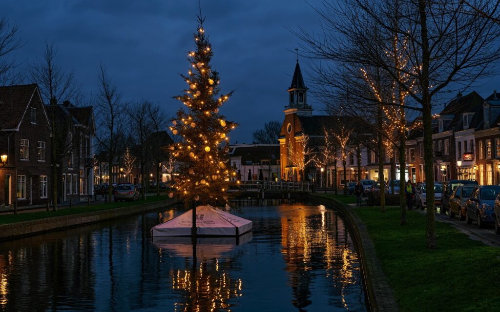 De gemeente Amsterdam is de kerstboom voor Weesp vergeten!