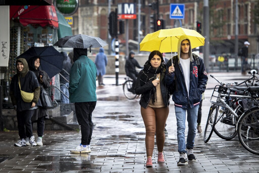 Geen gehos in Amsterdam, wel regen: dit is de weersverwachting voor het ...
