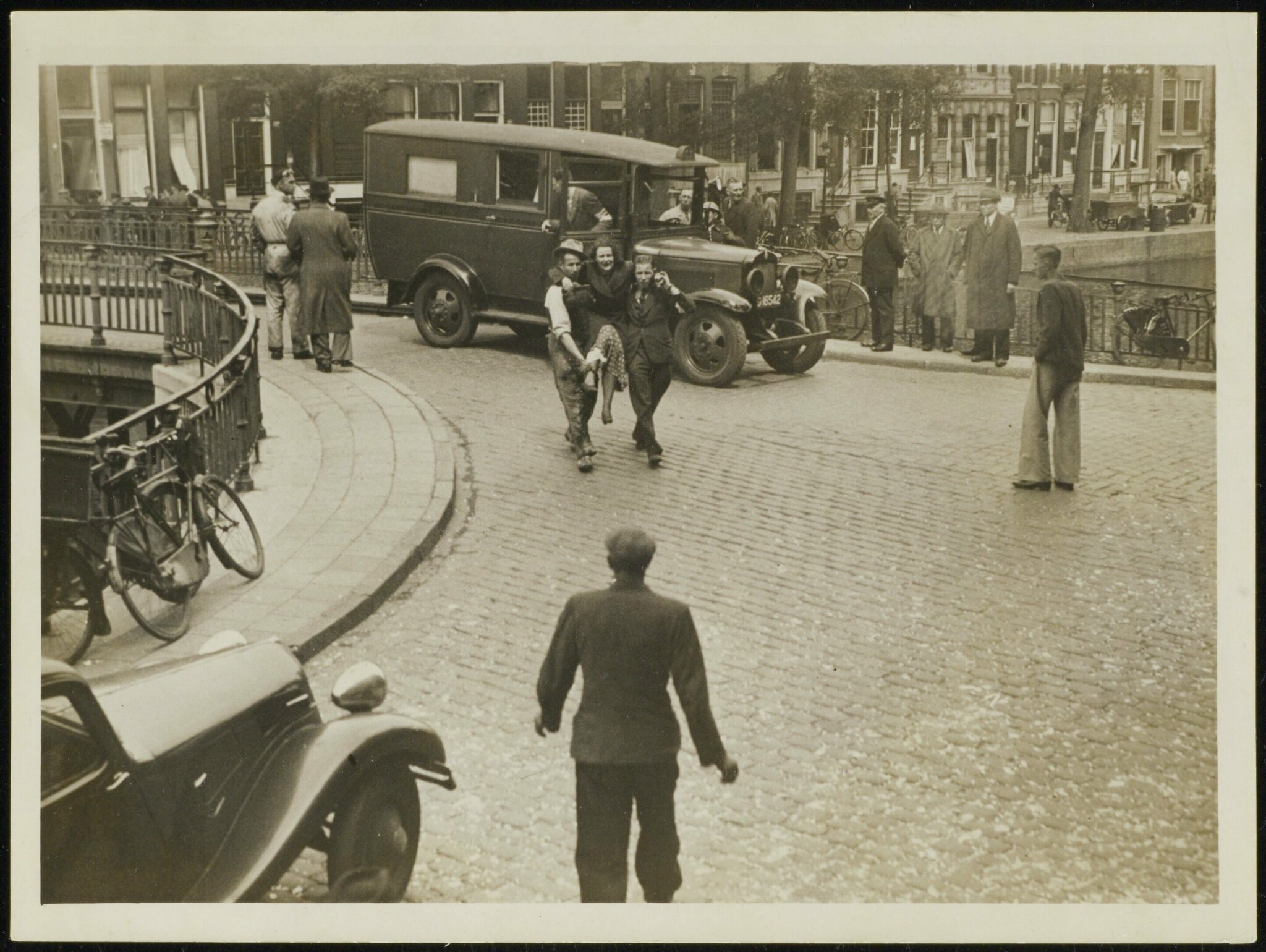 Verwoest door de oorlog: zo zag Amsterdam eruit tijdens en na de oorlog