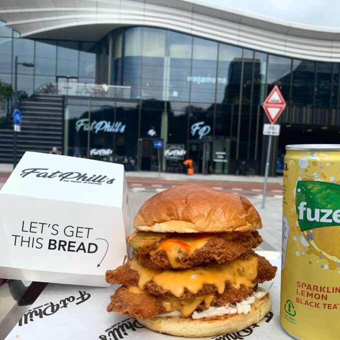 Rennen! Hier in Amsterdam haal je een gratis cheeseburger