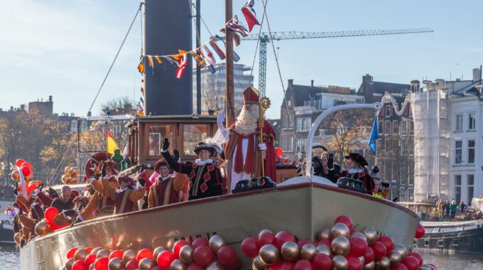 Vandaag Sinterklaasintocht Amsterdam 2023: dit moet je weten