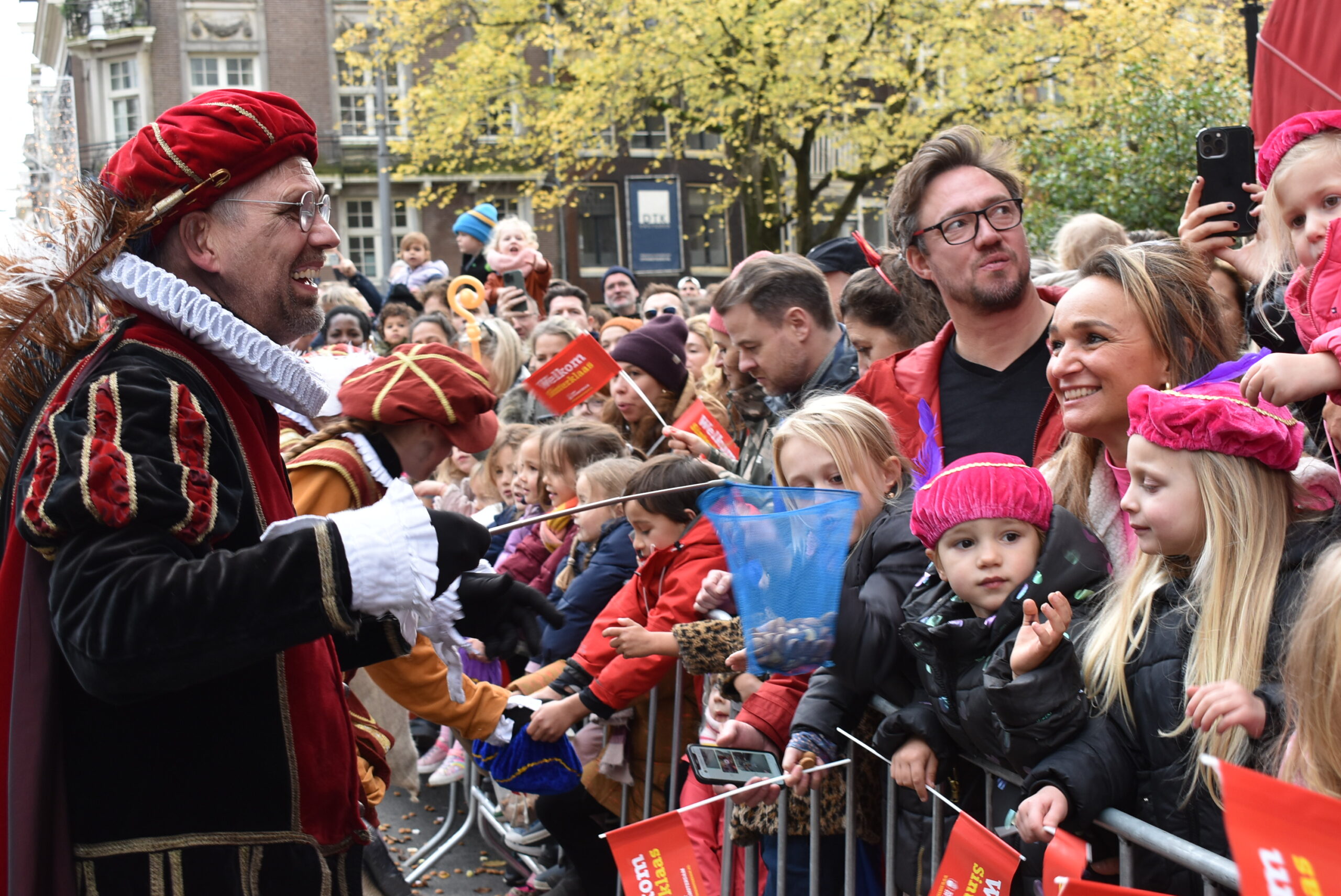 O, kom er eens kijken! Alle foto’s van de intocht van Sinterklaas 2023 ...