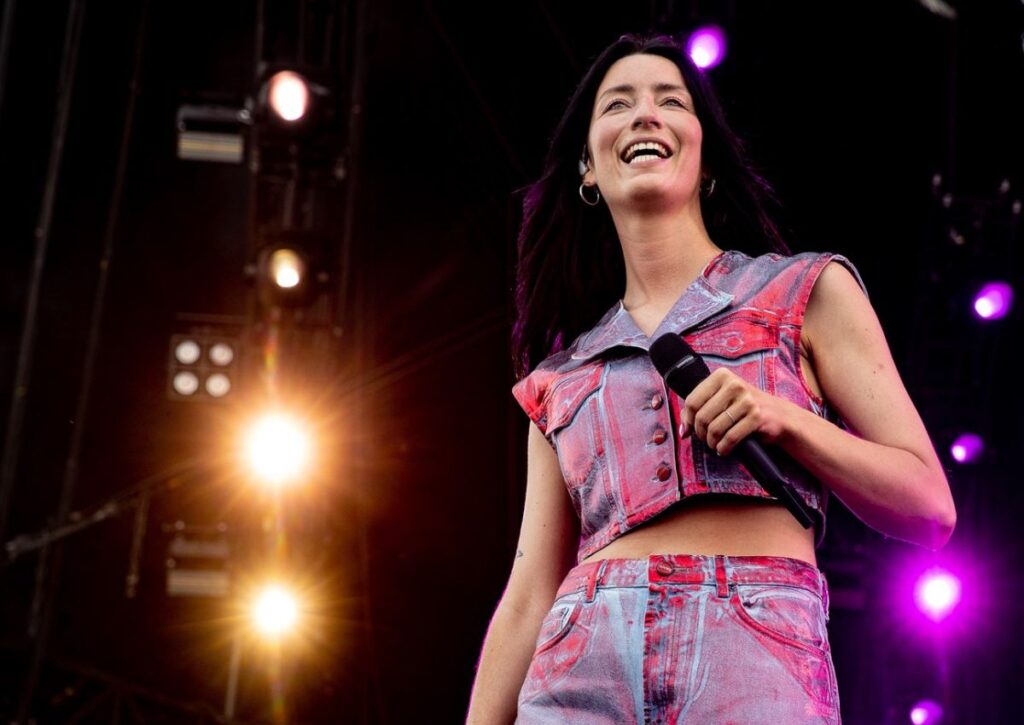 Deze Amsterdammer doet mee aan Beste Zangers 2024 - indebuurt Amsterdam