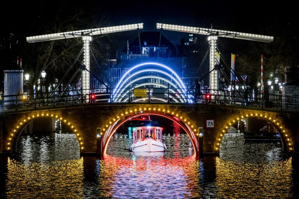 Amsterdam Light Festival 2024: zo ziet het eruit - indebuurt Amsterdam