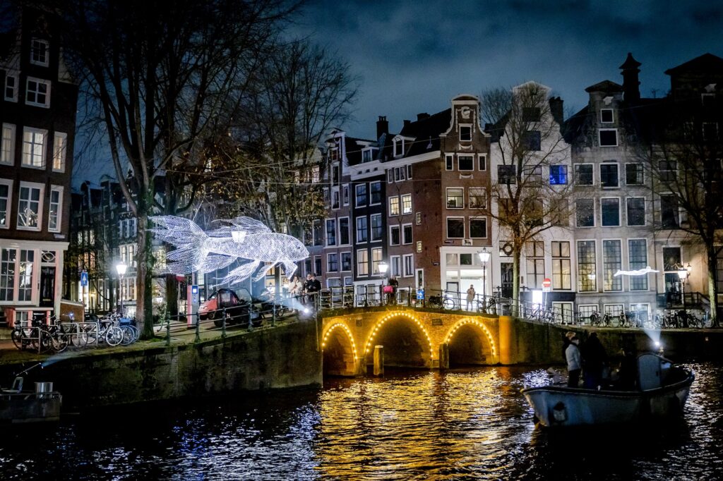Amsterdam Light Festival 2024: zo ziet het eruit - indebuurt Amsterdam