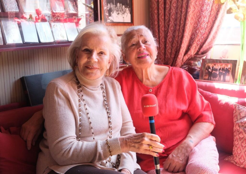 Indrukwekkend! Eerste tall ship voor Sail 2025 meert aan in Amsterdam ...