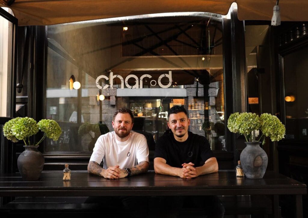 Vrienden Dean en Slava openen Char.d aan de Utrechtsestraat