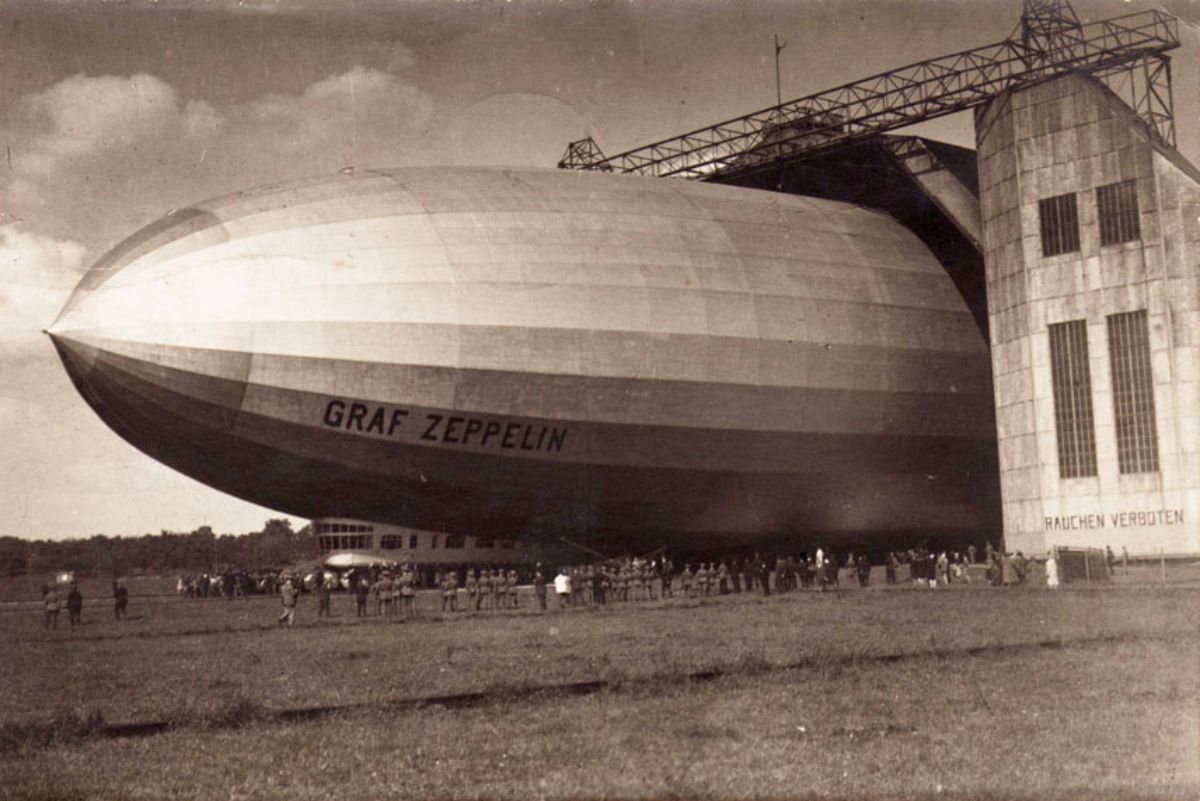 Toen de LZ127 Graf Zeppelin boven Apeldoorn vloog - indebuurt Apeldoorn