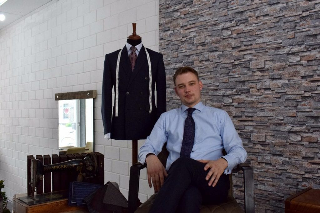 Nick Valk van Valk & Co Maatkleding (25) loopt al bijna zijn halve ...