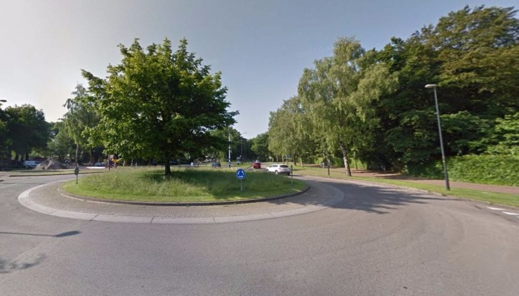 Rotonde bij AGOVV gaat drie weken dicht - indebuurt Apeldoorn