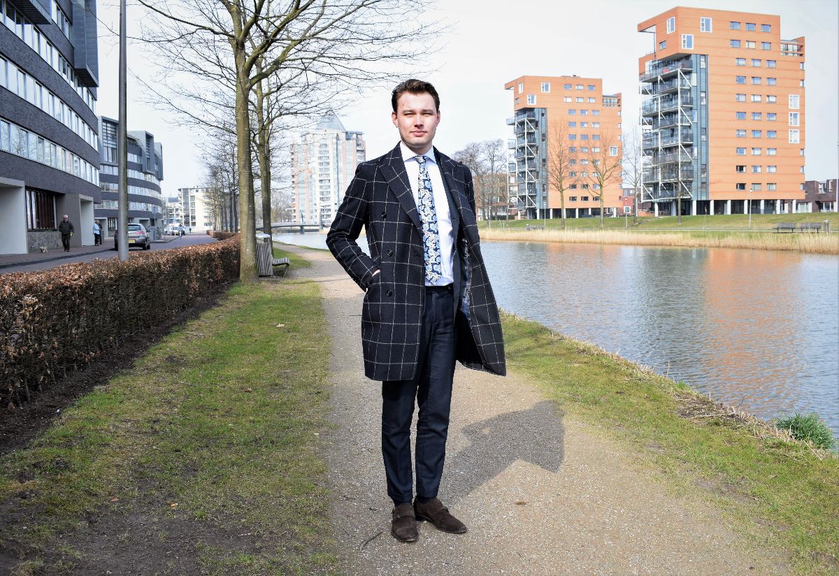 Stijlicoon gespot: Nick Valk gaat vanaf zijn veertiende strak in pak