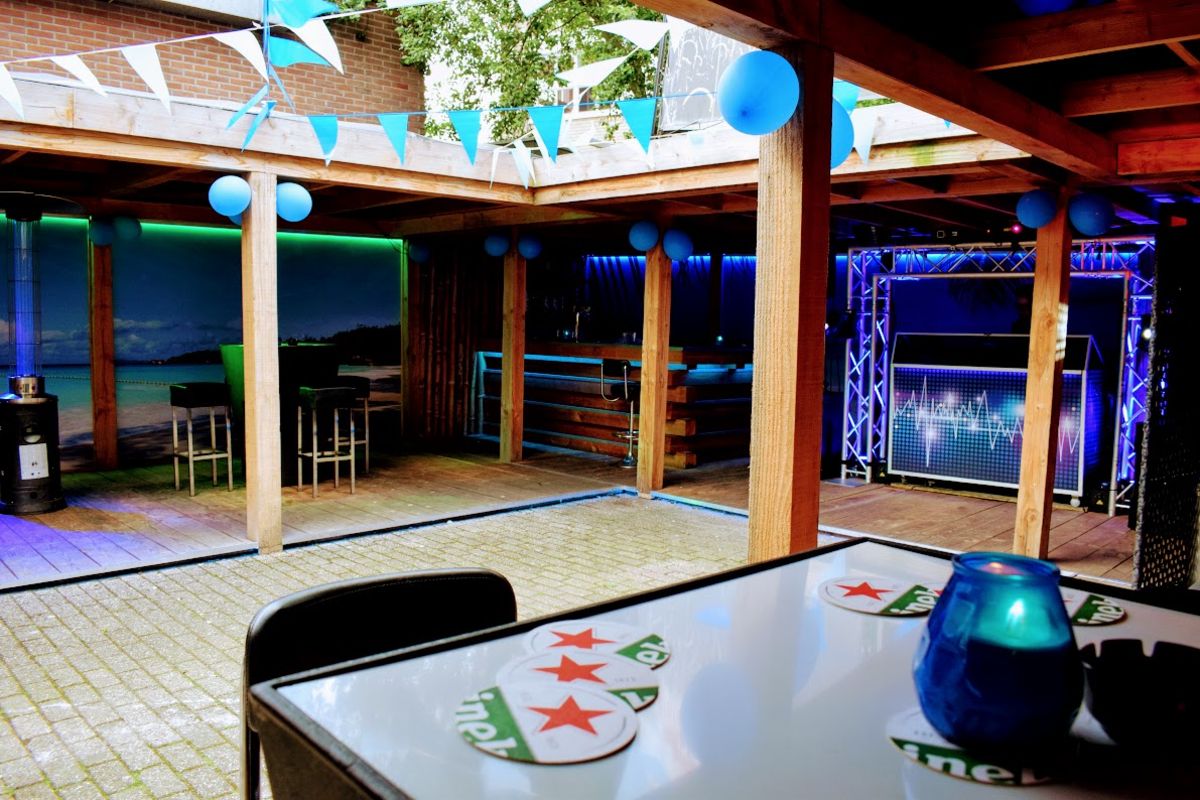 Nieuw: dansen in de open lucht bij Club Outside - indebuurt Apeldoorn