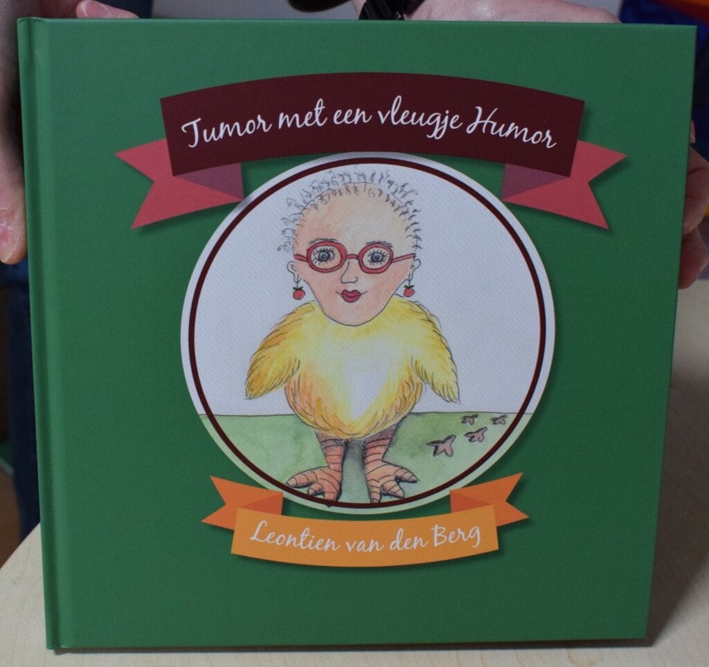 Leontiens tekeningen over haar borstkanker uitgebracht als boek: 'Alles ...