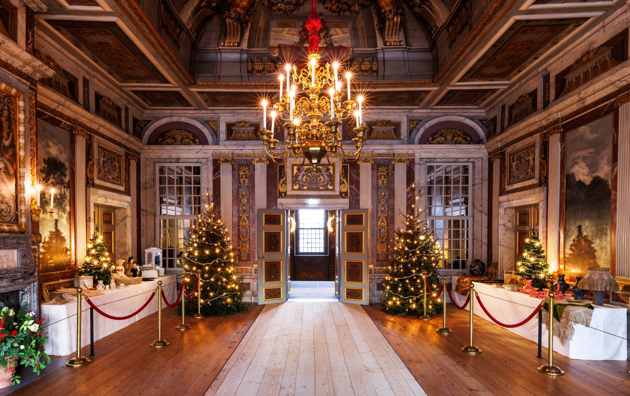 Wil je zien! Paleis Het Loo is omgetoverd tot een sprookjesachtig ...