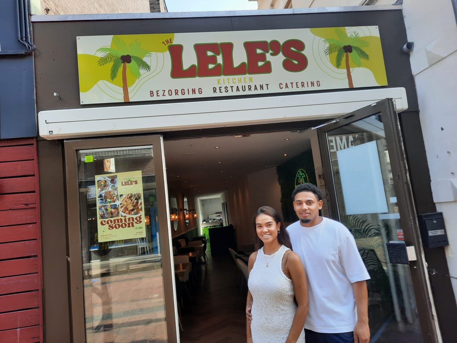 Pearl (22) en Leon (24) openen Lele's Kitchen in binnenstad en het is ...