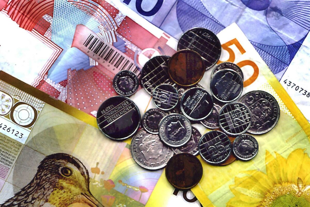 5 x dit was vroeger heel normaal tijdens het winkelen in Arnhem ...