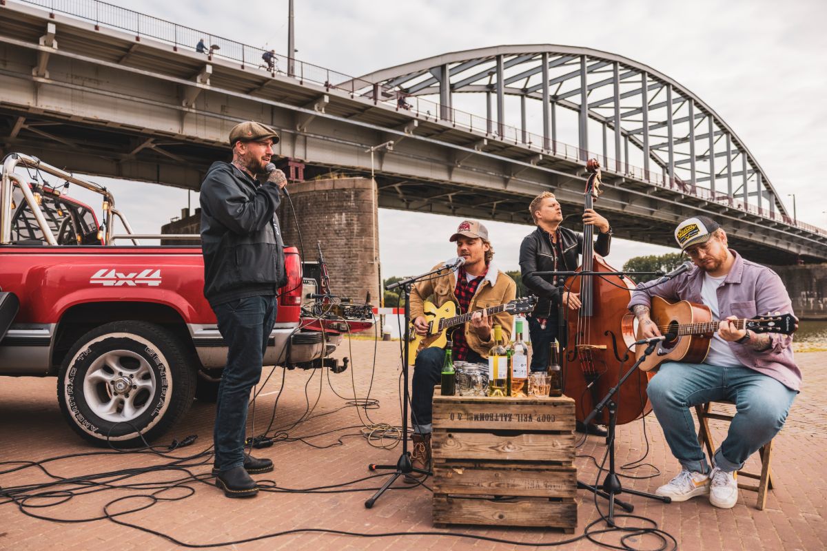 Terugkijktip: Ben Saunders maakt lied over Arnhem in De Troubadours