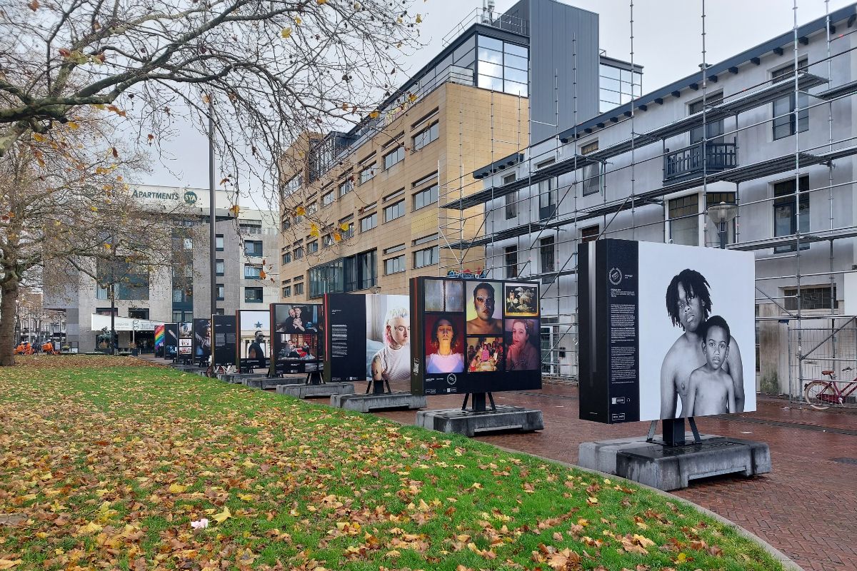 Foto’s op het Gele Rijders Plein in Arnhem: dit is hun betekenis