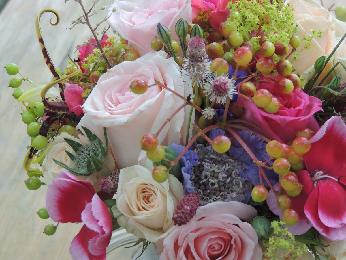 Rozen en Bottels verkoopt verse bloemen- indebuurt Bergen op Zoom