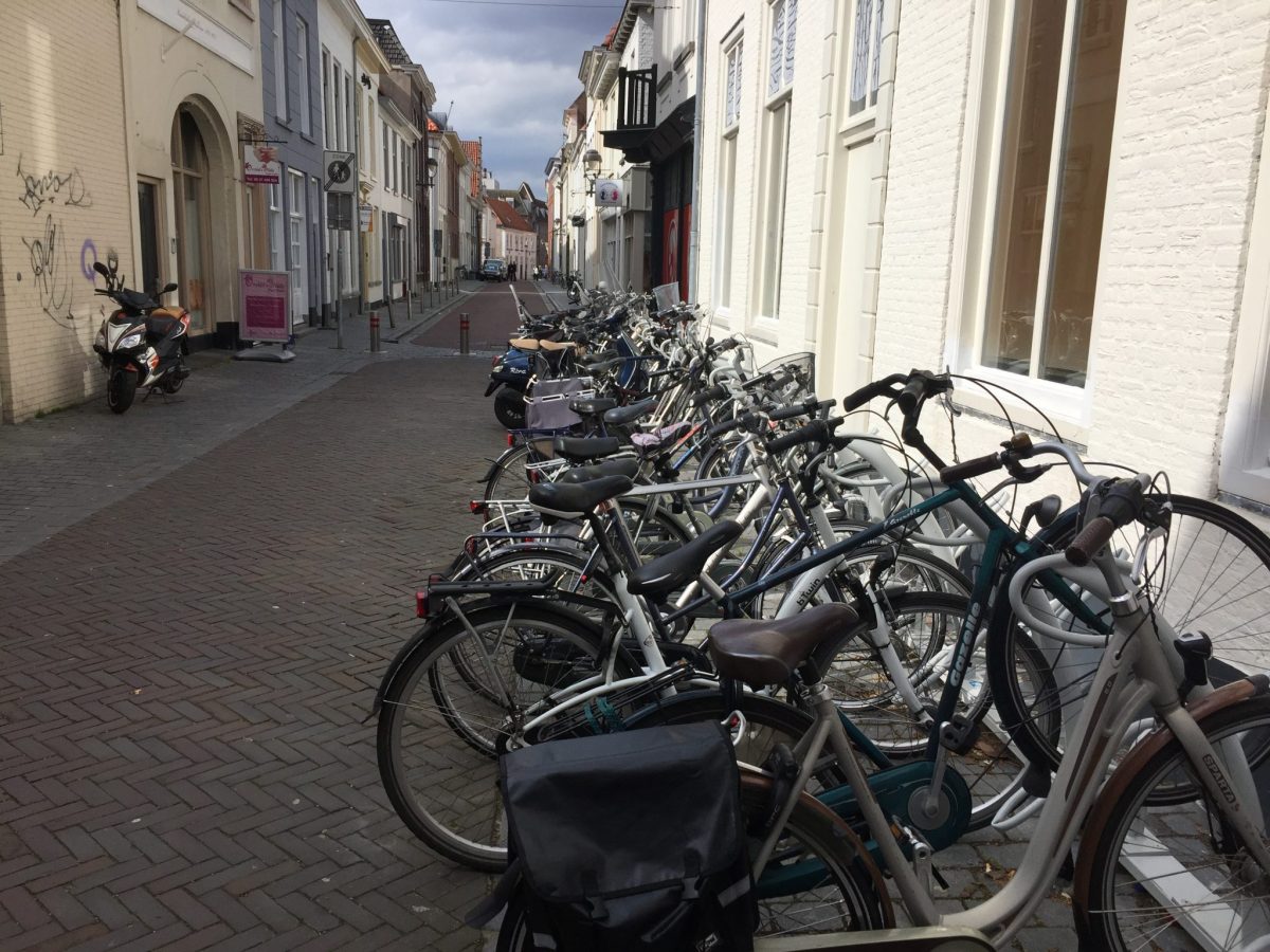 Op de fiets de stad in: dit zijn de nieuwe fietsparkeerplekken ...