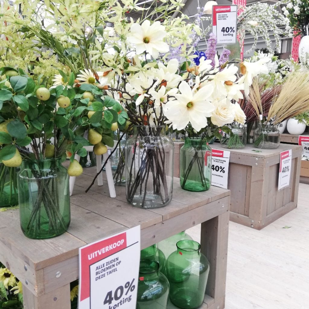 Intratuin houdt een mega uitverkoop en dit kan je er kopen - indebuurt ...