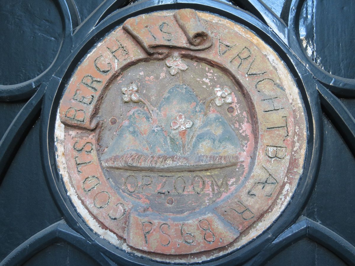 Cloïn is jarig en geeft de stad een cadeautje - indebuurt Bergen op Zoom