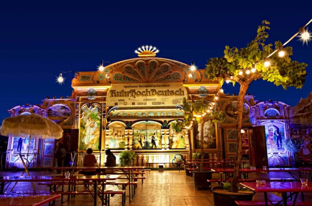 Dit is er te doen in de spiegeltent van Intratuin - indebuurt Bergen op ...