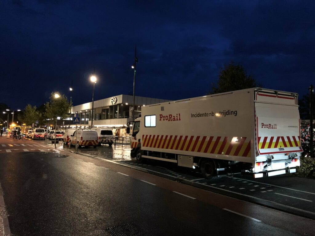 Heftig! Persoon bekneld geraakt onder de trein in Bergen op Zoom