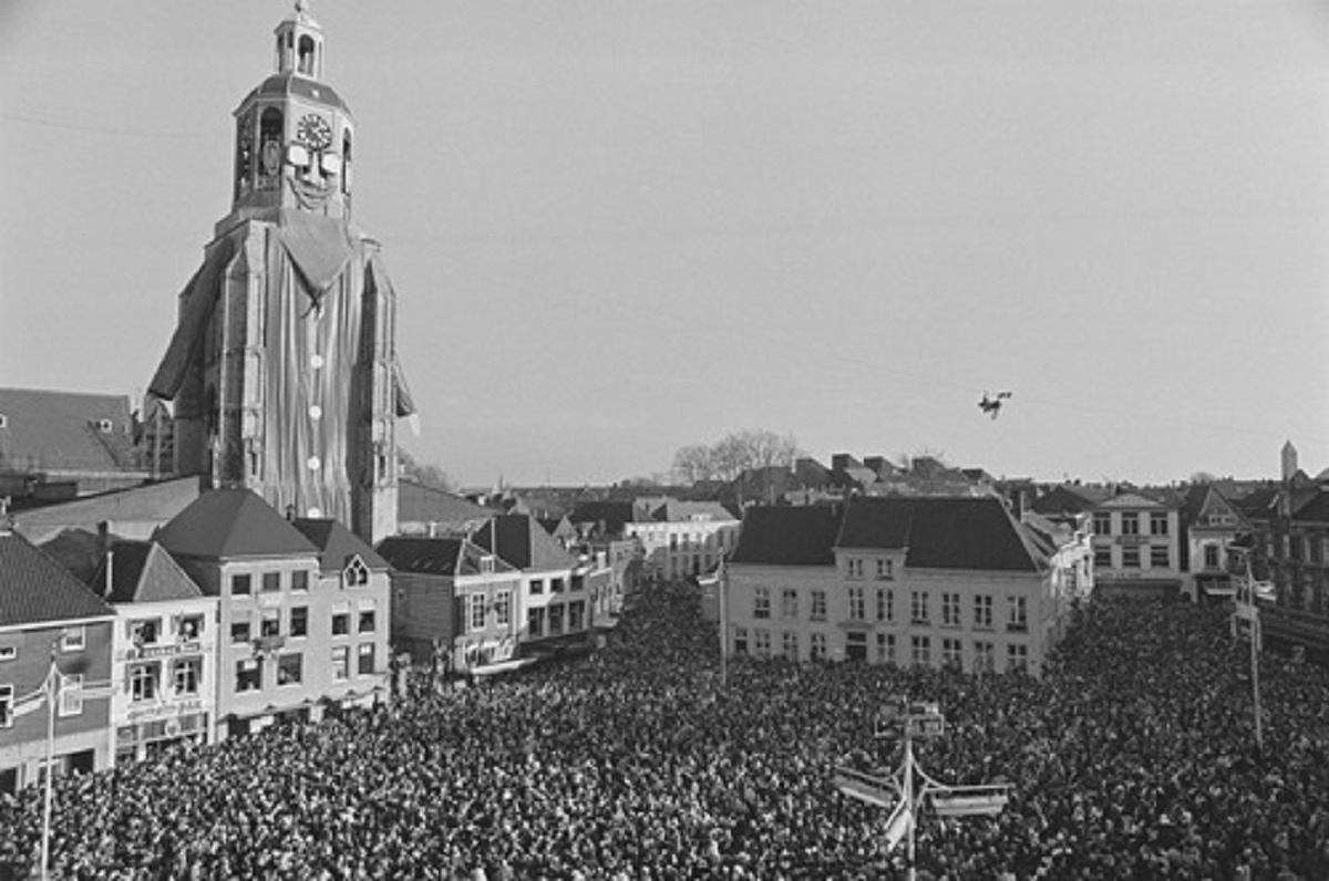 Tsieng boem, taderaldalda: zo zag de Peperbus er vroeger aangekleed uit