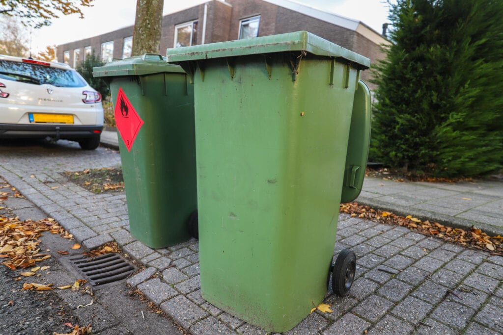 Fruitvliegjes en stankoverlast: zo houd jij je gft-bak fris en schoon