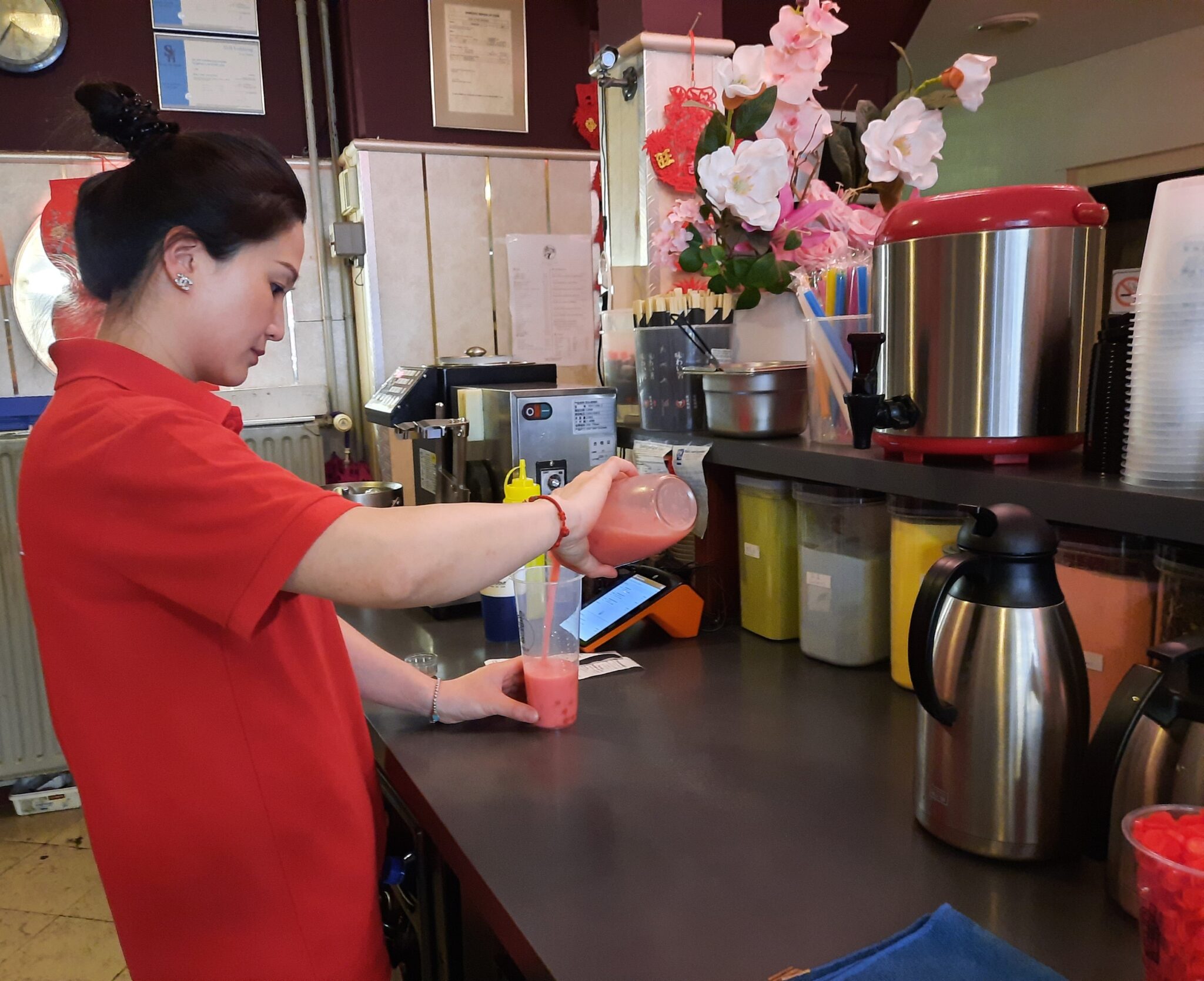 Lina runt Restaria de Zalm: 'Ik bracht bubble tea naar Bergen op Zoom'